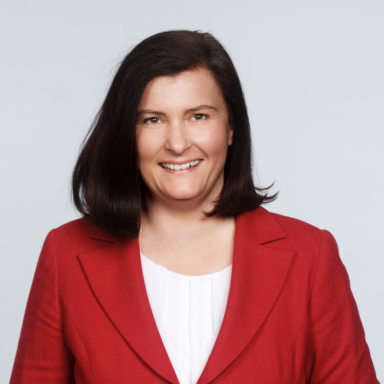 Speaker Overview: Verena Krawarik