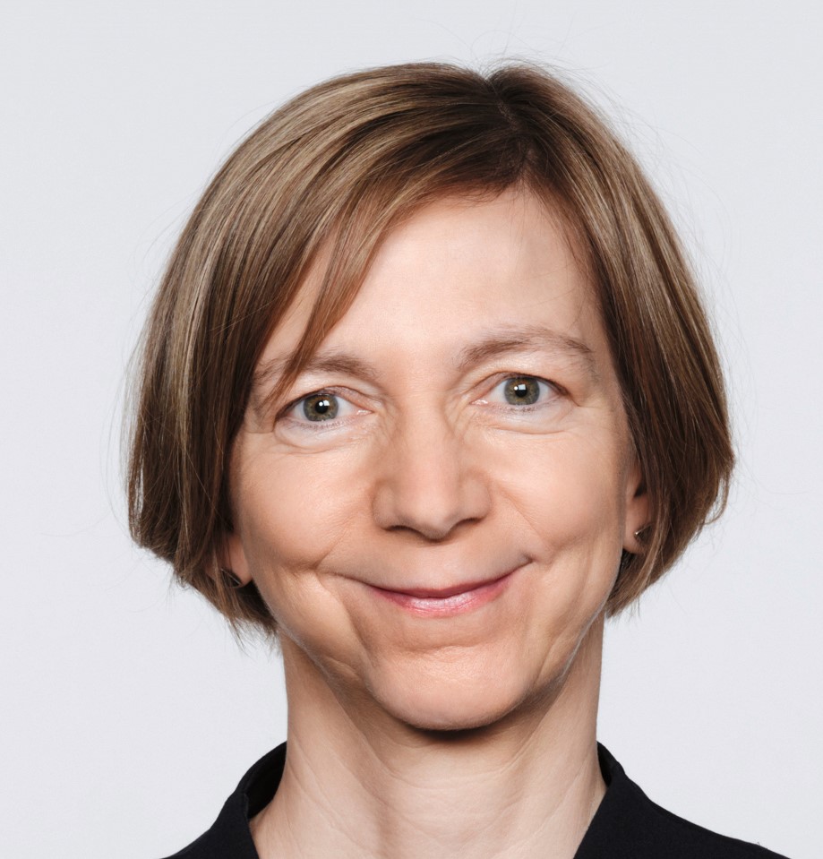 Speaker Overview: Katharina Schell